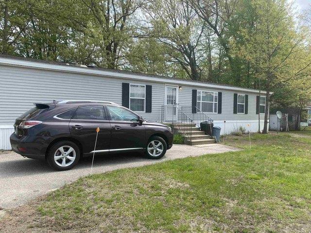 30 Stacey Ave, Seabrook, NH 03874