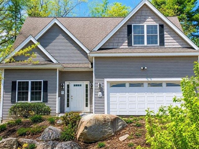 30 Steinbeck St, Tyngsborough, MA 01879