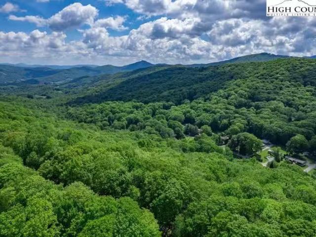 30 Summit Park, Banner Elk, NC 28604 MLS 237118