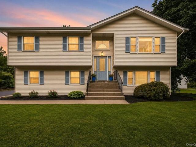 30 Suffern Rd, Hillburn, NY 10931