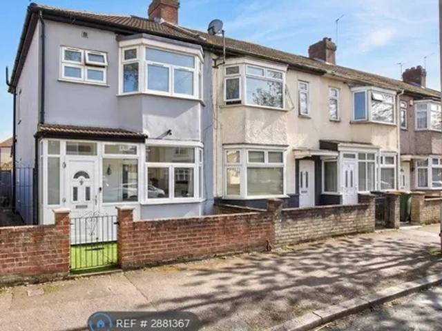 30A Mortlake Road, Custom House, London, E16 3NT, United Kingdom | 3 bed house for rent #166937944 | Rentberry