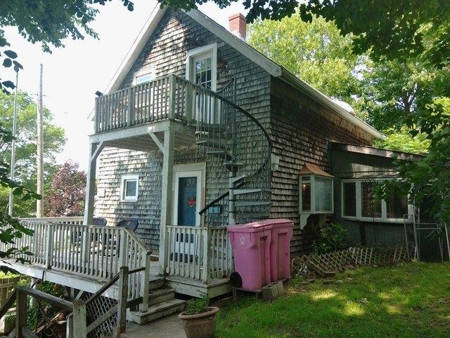 30R Highland St, Gloucester, MA 01930
