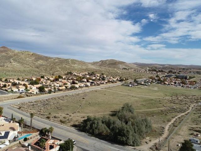 30th St, Rosamond, CA 93560