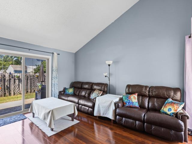 30W008 Danbury Drive