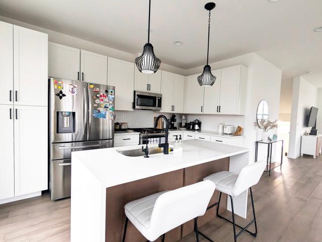 30W011 Brayman Court # 011
