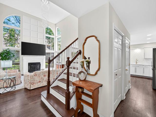 30W033 Princeton Court