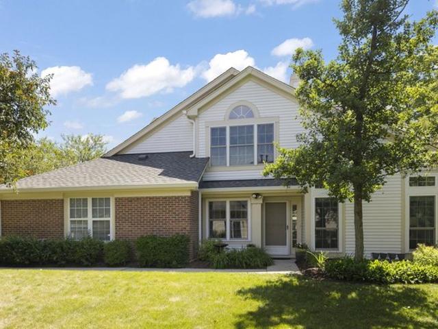30W069 Penny Ln, Warrenville, IL 60555