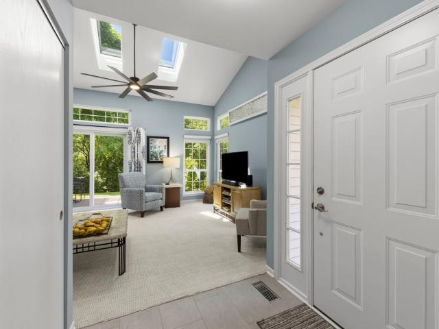 30W069 Penny Lane