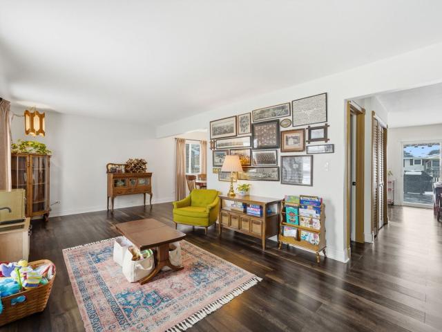 30W240 Leominster Court