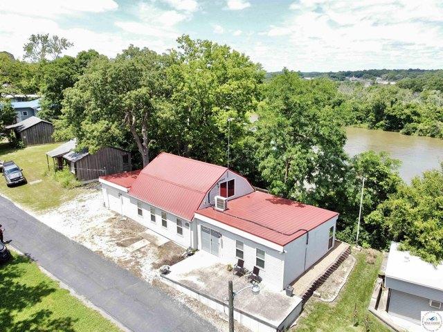 31045 Highline Dr, Warsaw, MO 65355