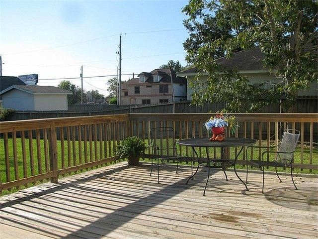 3104 Avenue C, Dickinson, TX 77539