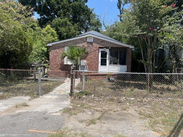 3104 Accabee Rd, North Charleston, SC 29405