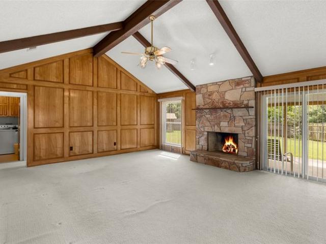 3104 Brightwood Ct, Bedford, TX 76021