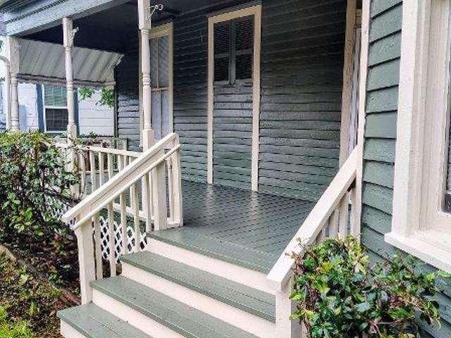 3104 Stonewall Street