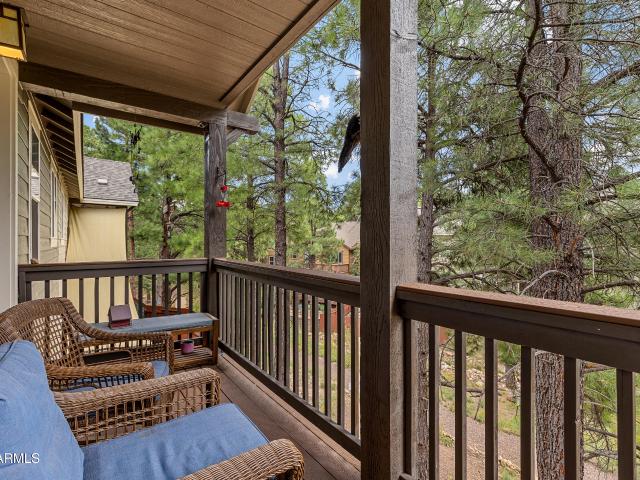 3104 s hannah lane