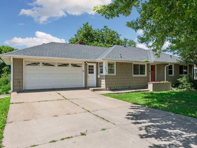3104 Silver Lake Rd NE, Saint Anthony, MN 55418