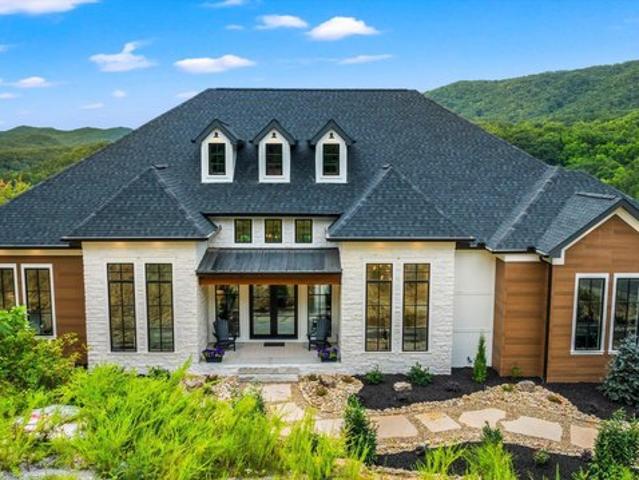 3104 Smoky Bluff Trl, Sevierville, TN 37862