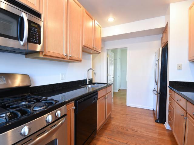 3104 W Argyle Street # 1