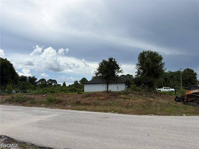 3104 Wanda Ave S, Lehigh Acres, FL 33976