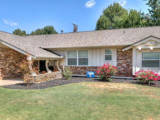 3105 NW 61st Place