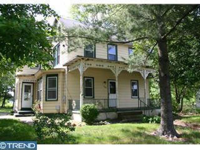 3105 Bridgeboro Rd, Delran, NJ 08075