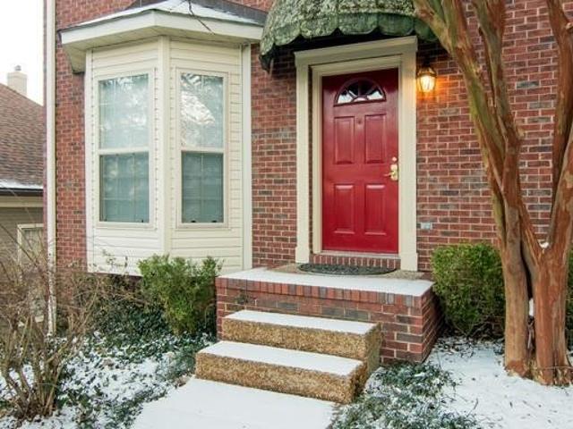 3105 Dudley Ave