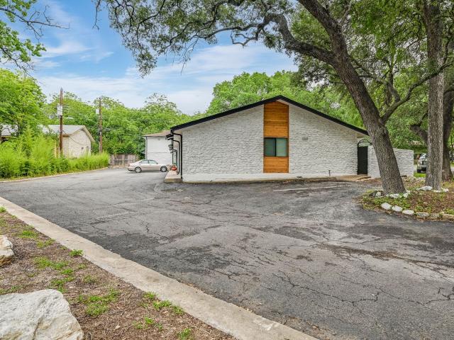 3105 Glen Ora Street
