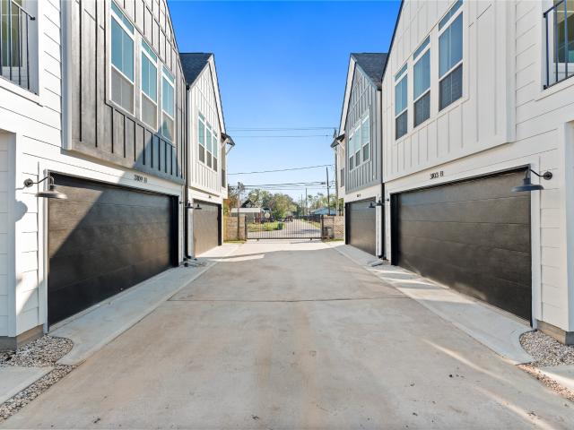 3105 Jensen Dr, Unit B, Houston, TX 77026 | MLS #20620