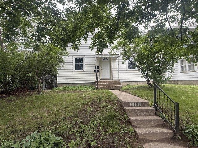 3105 / St, Rock Island, IL 61201