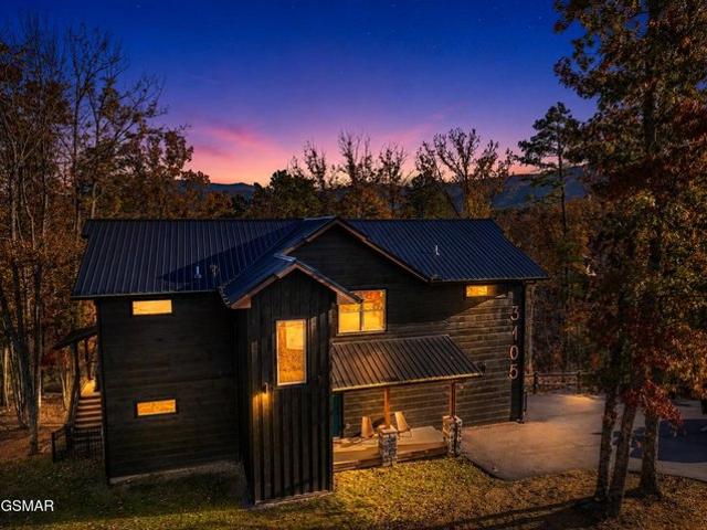 3105 Storm Bringer Dr, Sevierville, TN 37862