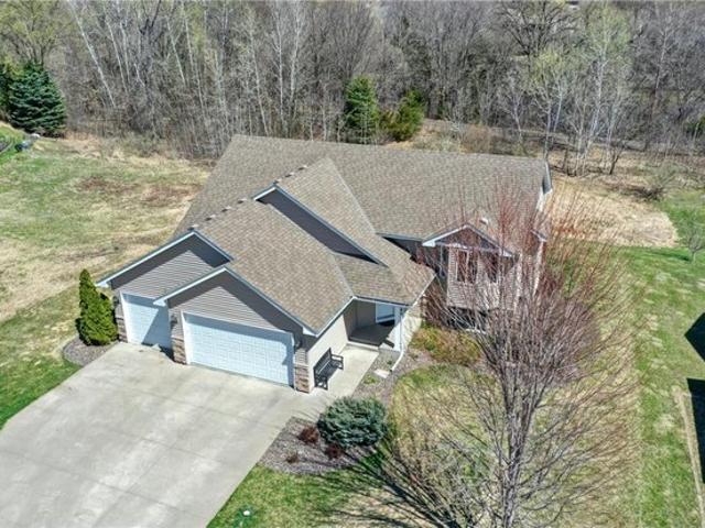 31069 Algonquin Trl, Chisago City, MN 55013