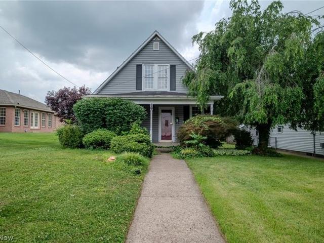 3106 Avery St, Parkersburg, WV 26104