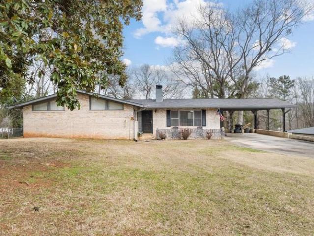 3106 Edgewater Dr, Gainesville, GA 30501
