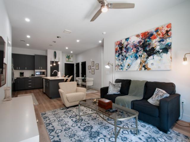 3106 Long Blvd