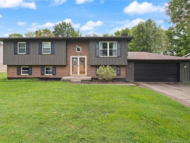 3106 Perimeter Dr, Jeffersonville, IN 47130