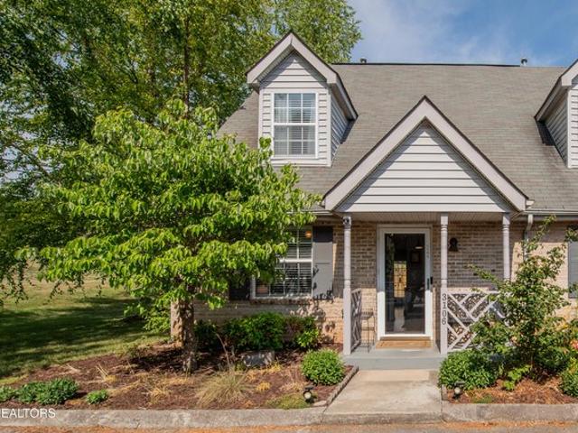 3106 Pleasant Trace Cir, Knoxville, TN 37912