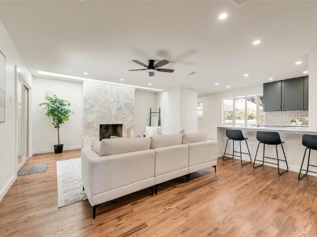 3106 Sharpview Lane