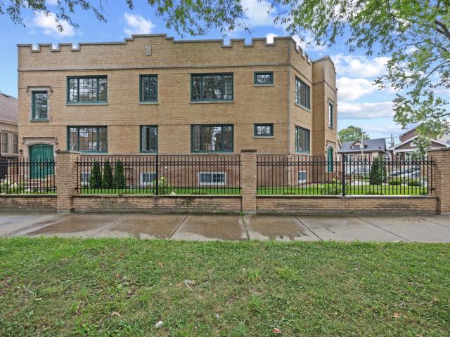 3107 N Harding Avenue # 3E