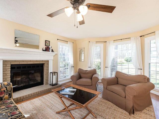 3107 Goldenrod Lane SW