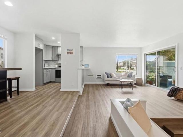 3107 Harbor Blvd, Oxnard, CA 93035