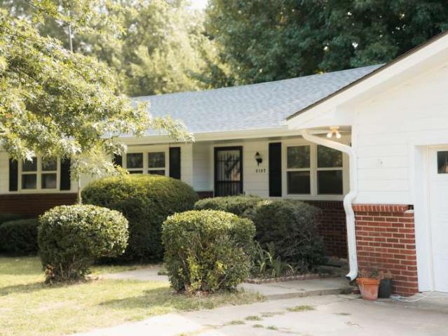 3107 S Turner