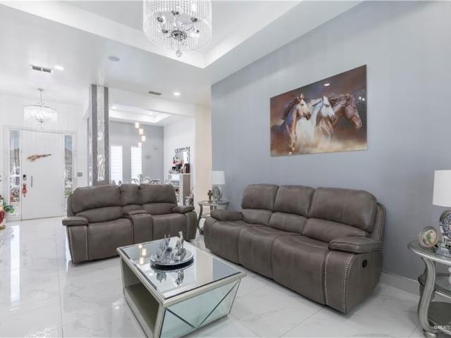 3108 E Bella Vista Avenue