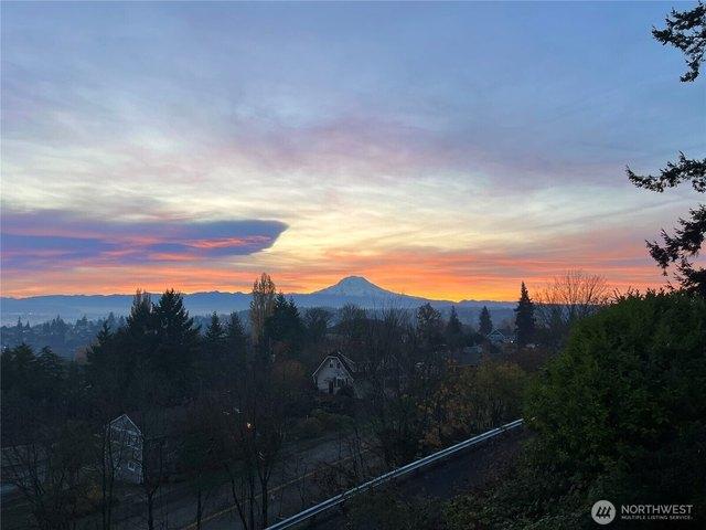 3108 E Valley View Ter, Tacoma, WA 98404