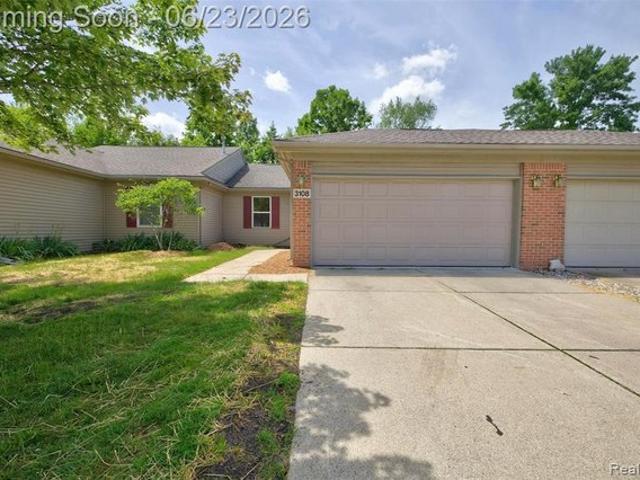 3108 Falcon Dr Unit 25, Burton, MI 48519
