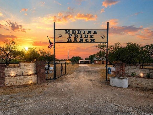 3108 FM 190, Asherton, TX 78827