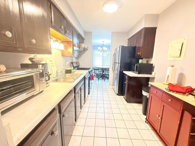 3108 Roberts Drive # 6