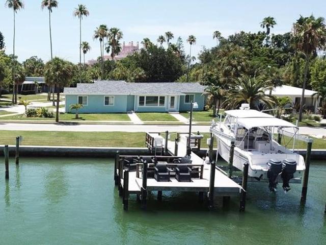 3108 S Maritana Dr, Saint Pete Beach, FL 33706