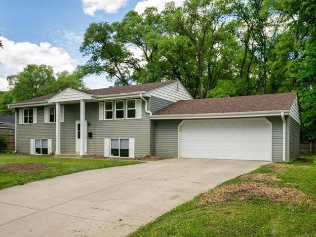 3108 W 108th St, Bloomington, MN 55431