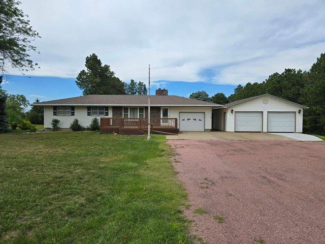 3108 W 11th St, Yankton, SD 57078