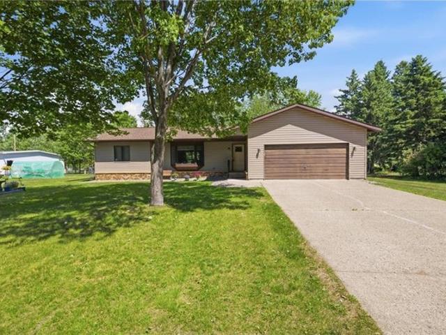 31094 Pine St, Pequot Lakes, MN 56472